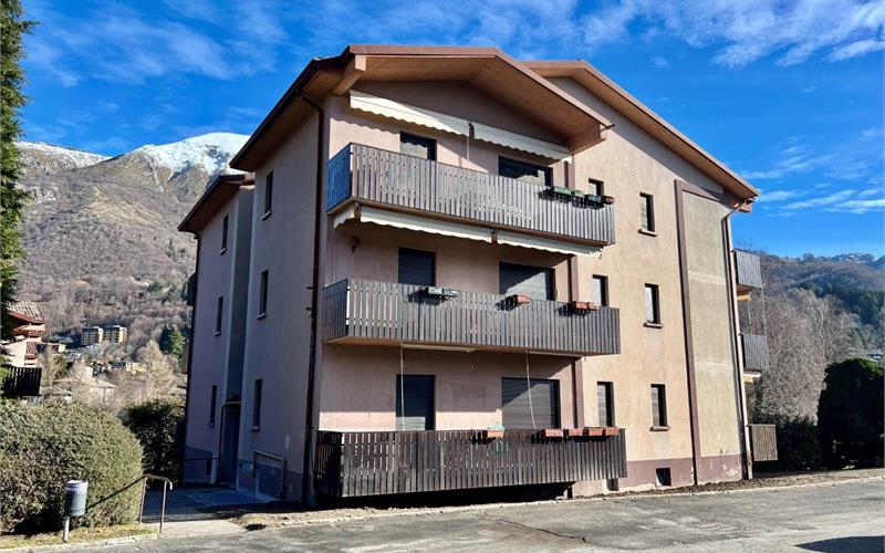 cremeno 1 - Panoramico e soleggiato tre locali - Valsassina Case